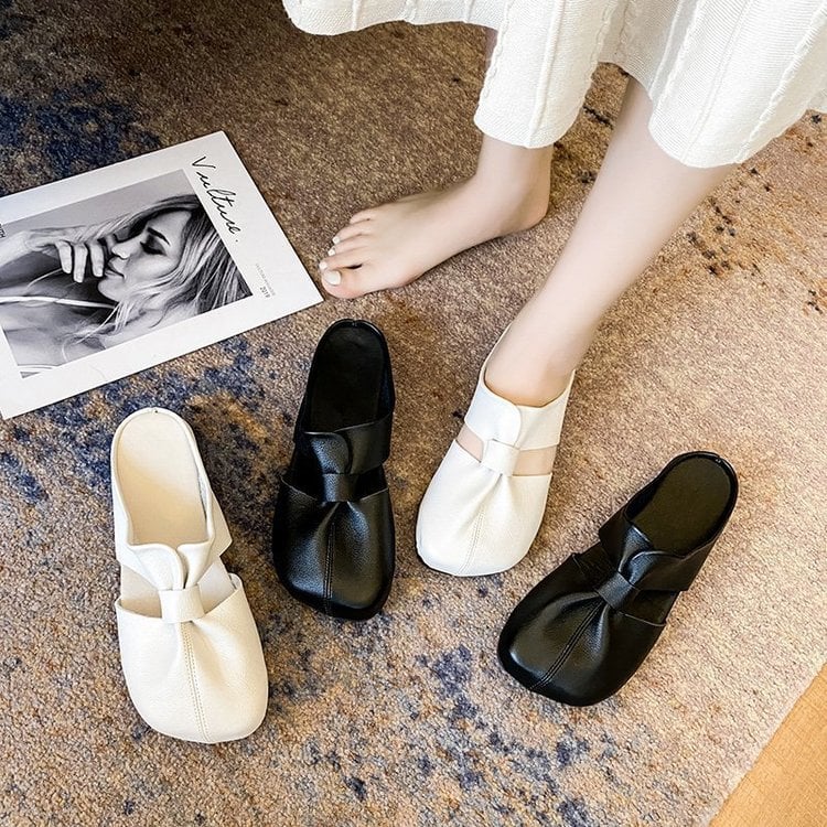 👣Mules plates à découpes – scrollnum